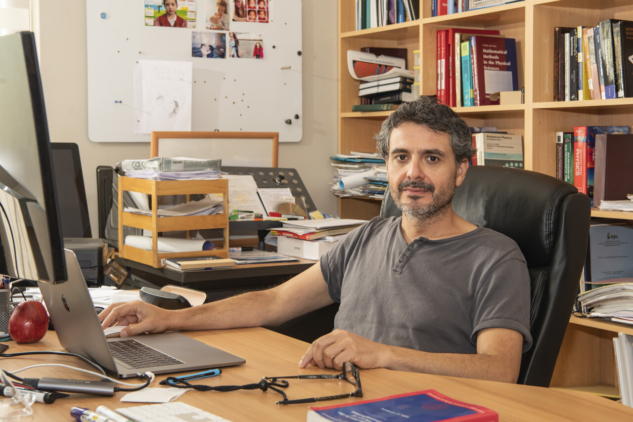 Pedro Landeros - Departamento de Física - USM